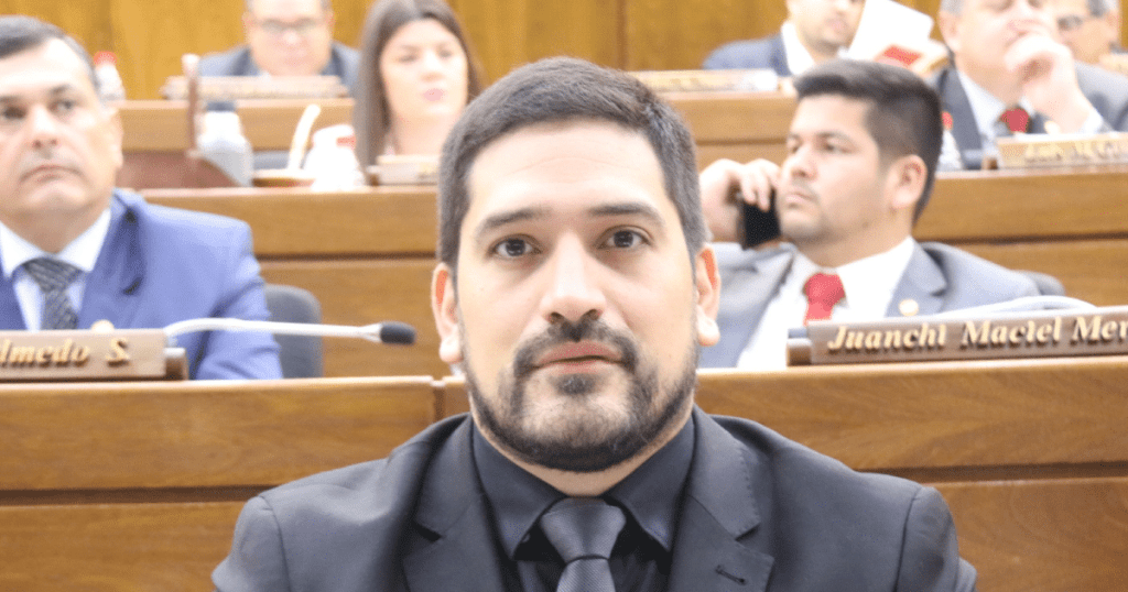 Solicitan desafuero de Mauricio Espínola y Mario Abdo - El Paraguayo ...